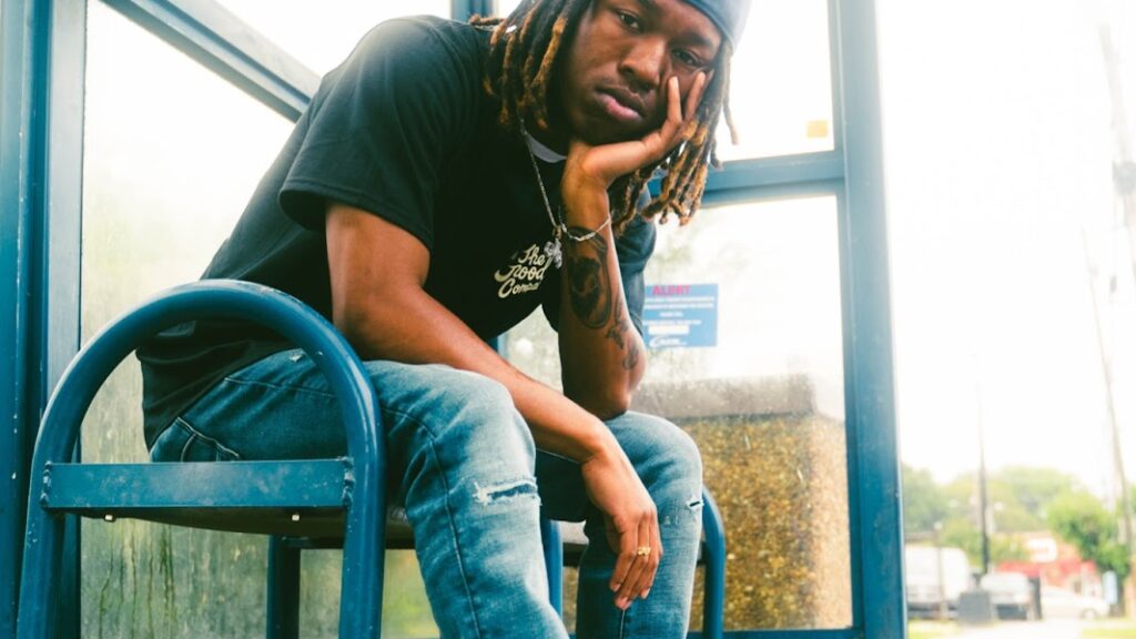 MAVI Speaks on the Duality of Vulnerability and Black Joy in ‘Laughing ...